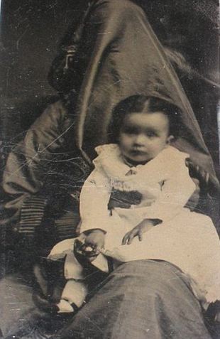 The Invisible Mother - how loving mums got the perfect photo (gallery ...