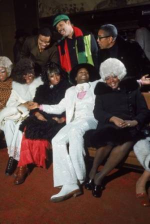 Muhammad Ali: Fans In Fur At The Bonavena Fight (1970) - Flashbak