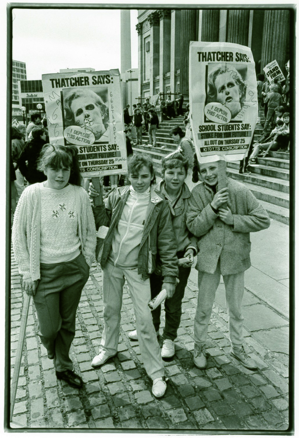 Liverpool in the 1980s - Poignant Photos by Dave Sinclair - Flashbak