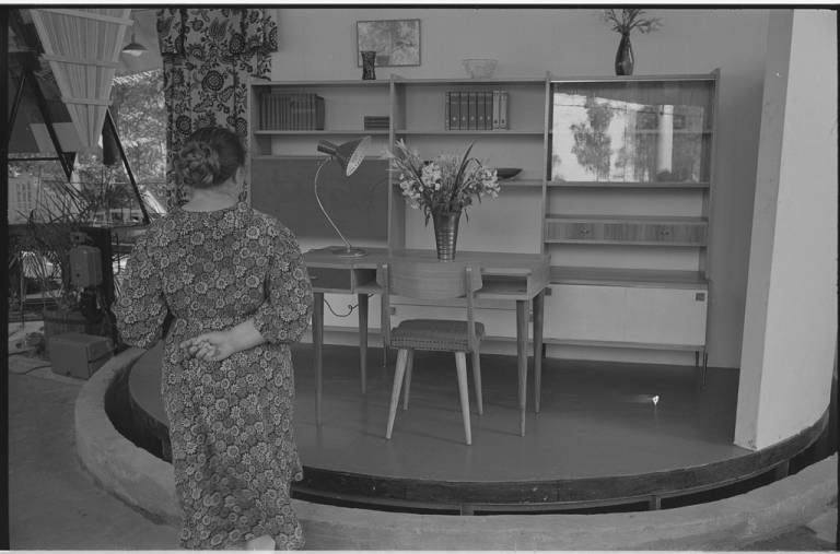 Soviet Citizens See The Future: Photos From The 1959 Kitchen Debate ...