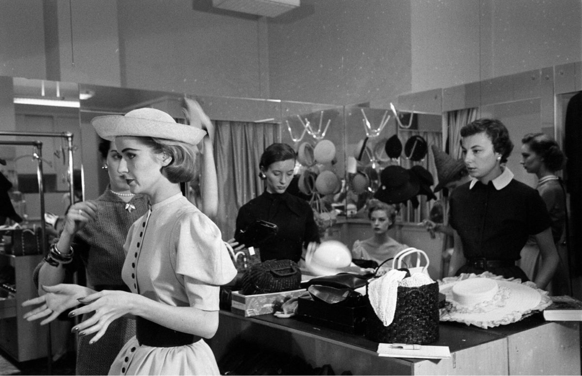 Wonderful Photos Backstage at a Frances McLaughlin-Gill Glamour ...