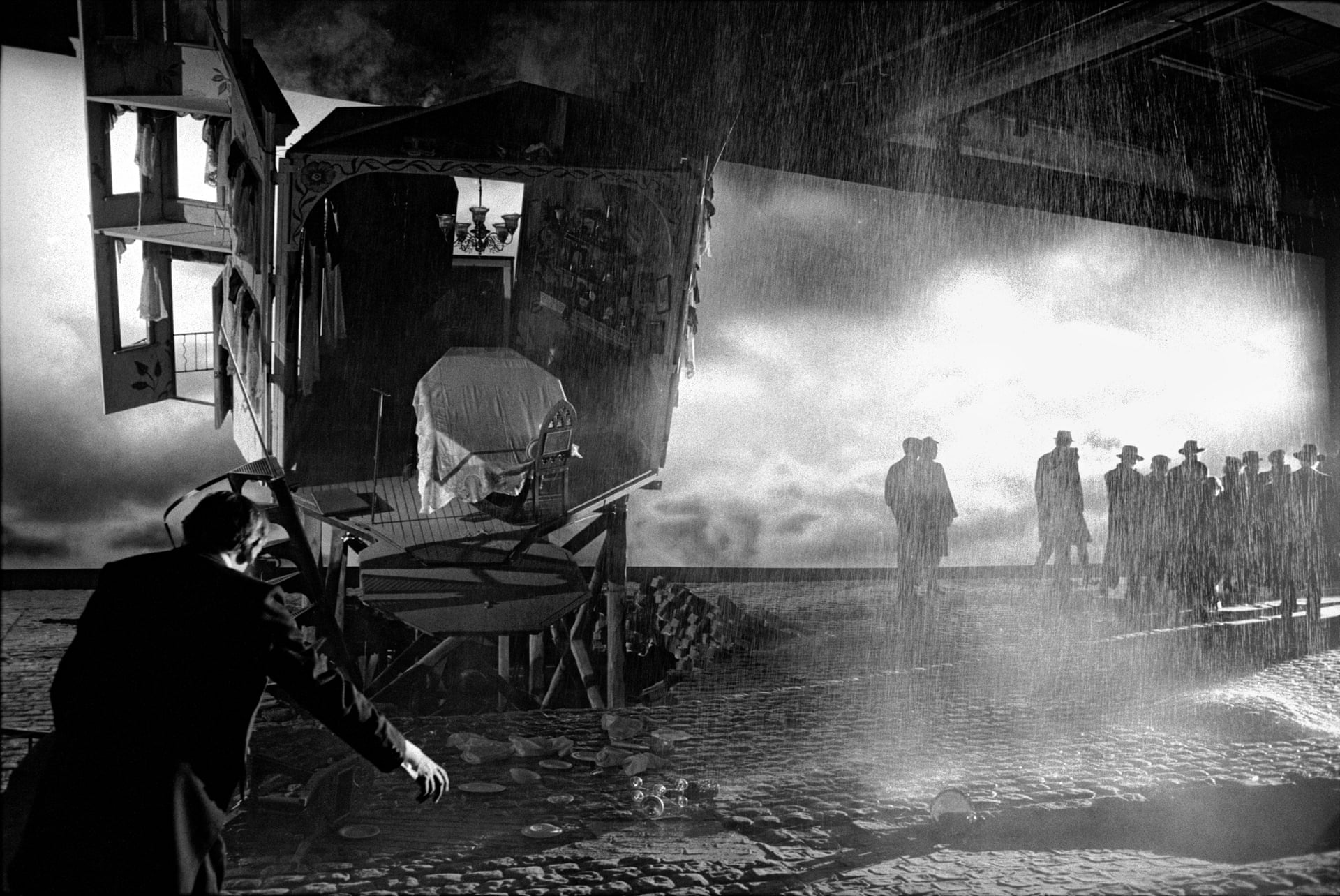 An Inspector Calls, 1992 JB Priestley’s play, directed by Stephen ...