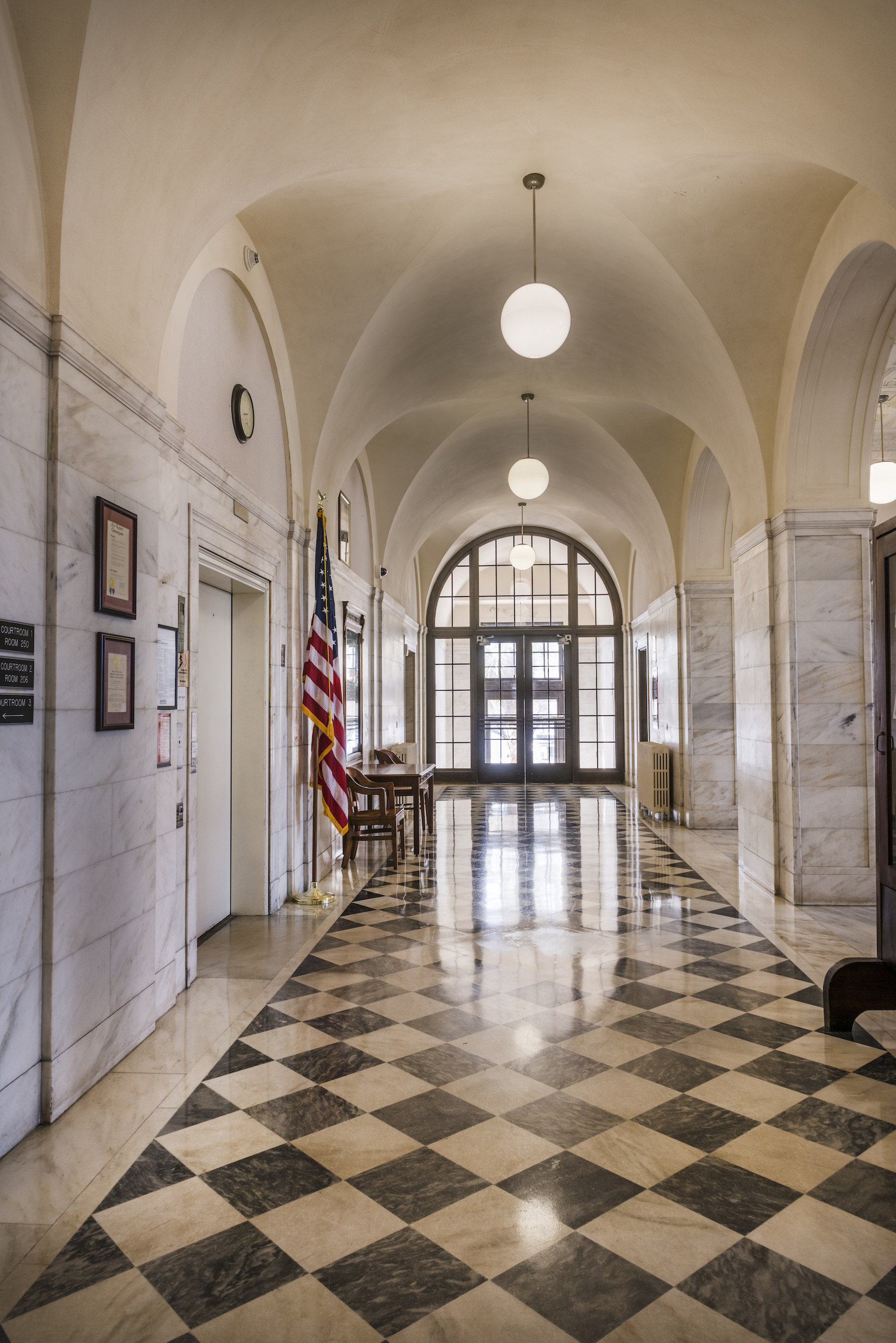 Interior Design: Carol M. Highsmith’s Hallways of America - Flashbak