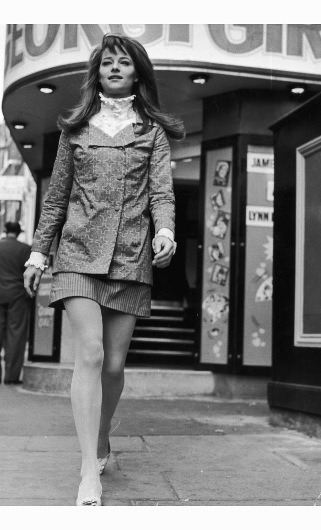 A Stunning Collection of Charlotte Rampling Photographs - Flashbak