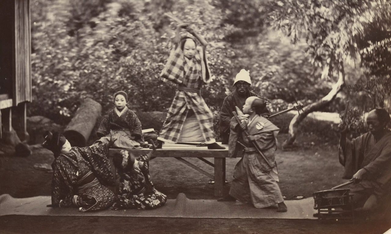 A Westerner's Photographs of His Life in 1860s Japan - Flashbak
