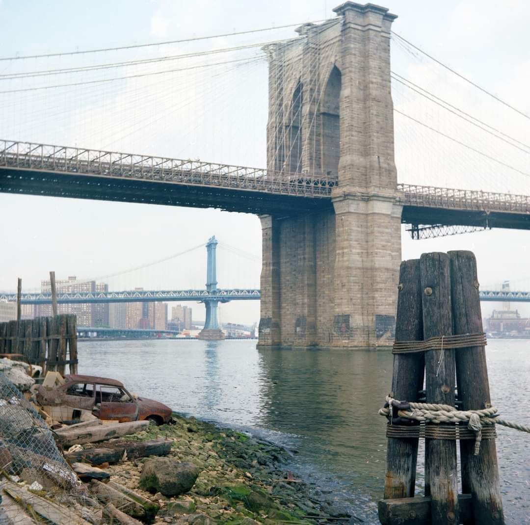 Brooklyn Bridge 1978-80 [about] - © Rich Allen - Flashbak