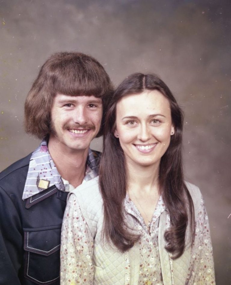 Loving Couples Posing For Studio Portraits in the 1970s - Flashbak
