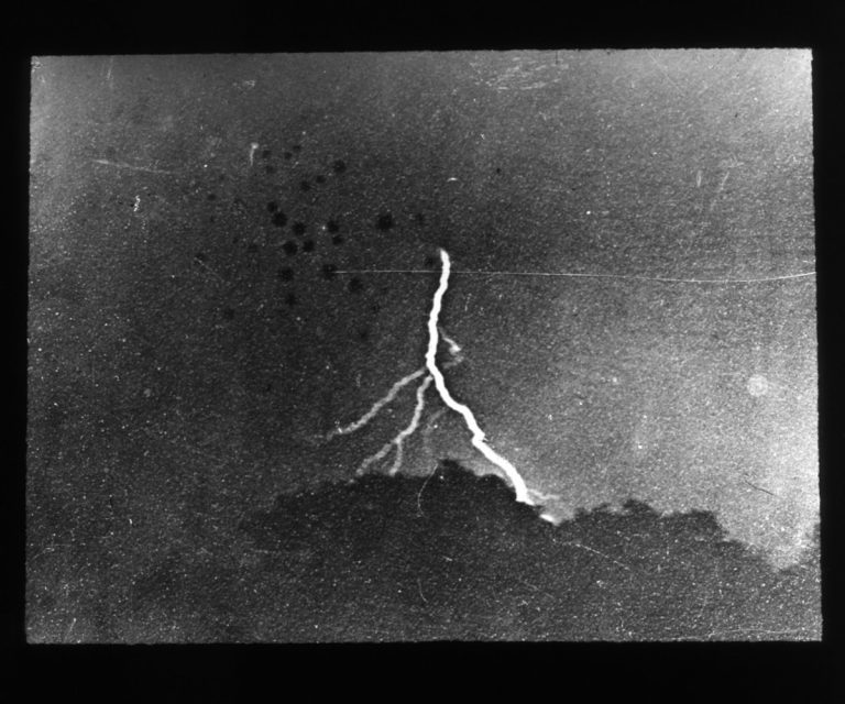 William N. Jennings, First Photograph of Lightning, taken September 2, 1882, Philadelphia - Flashbak
