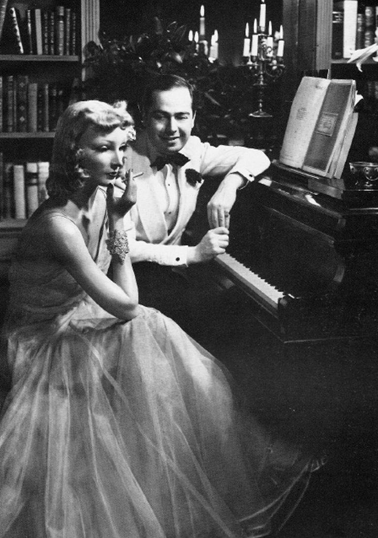 cynthia gaba NYC mannequin smoking - Flashbak