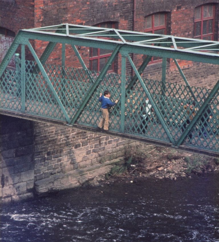 Child Bridge Leeds - Flashbak