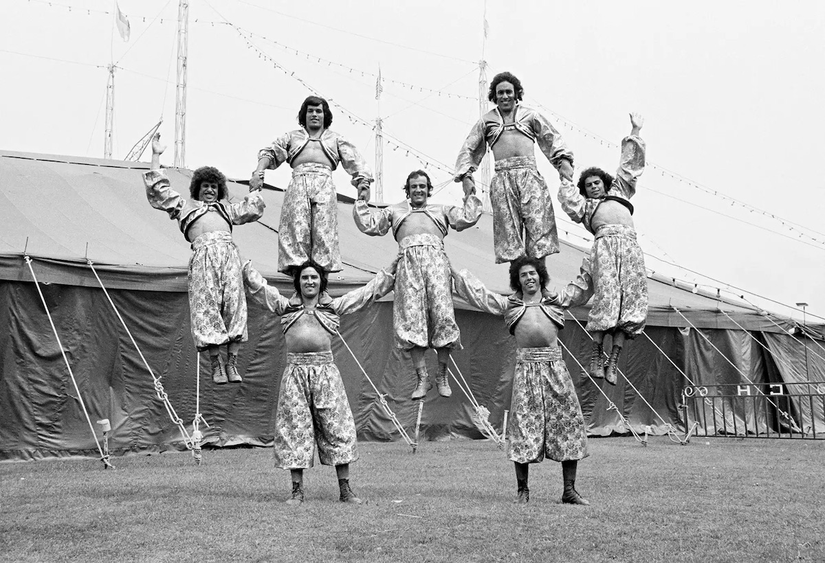 Tanger Troupe, Circus Hoffman, Plymouth, 1974 - Flashbak