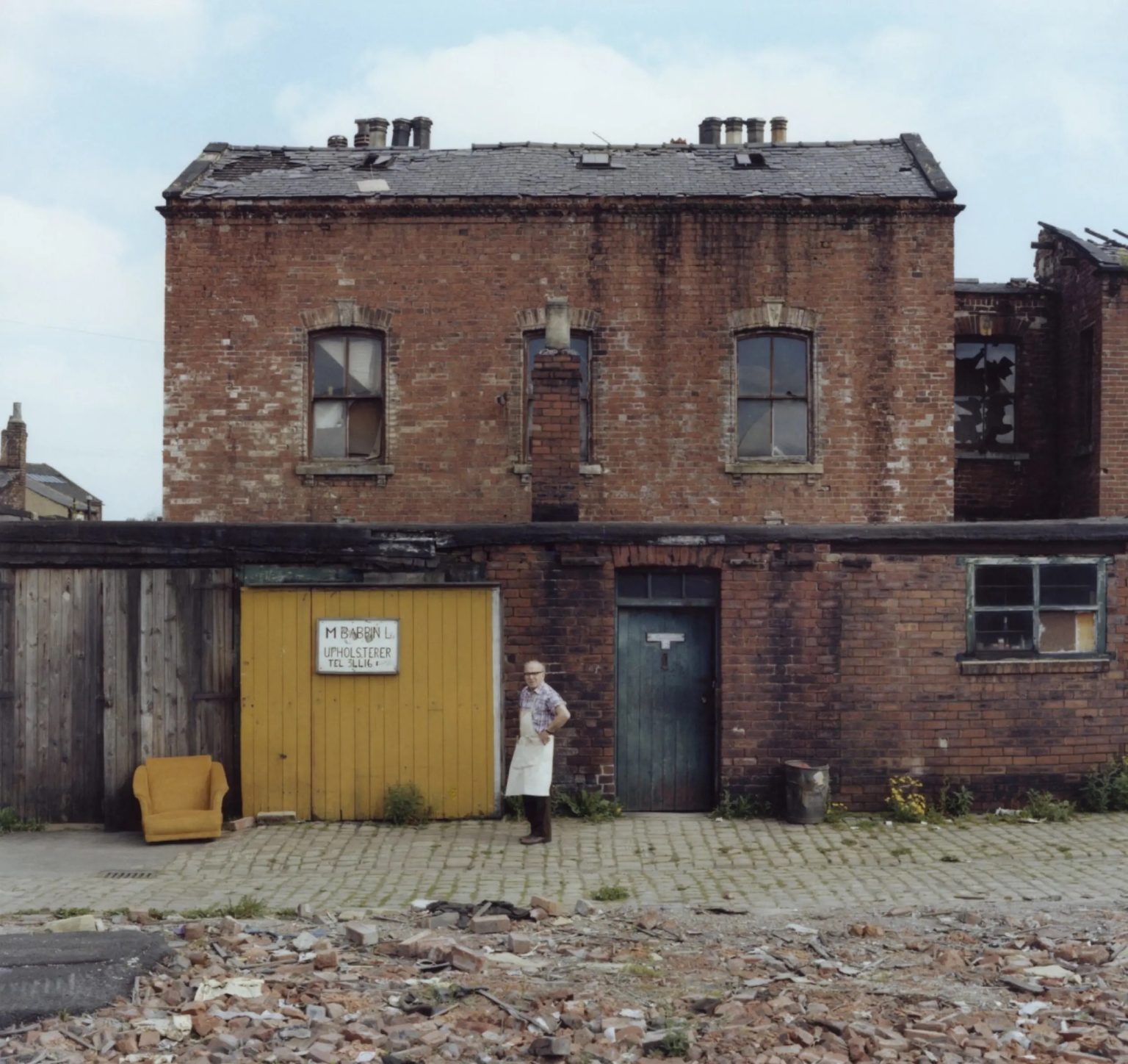 Strangely Familiar: Peter Mitchell Paints The Everyday In Colour Film ...