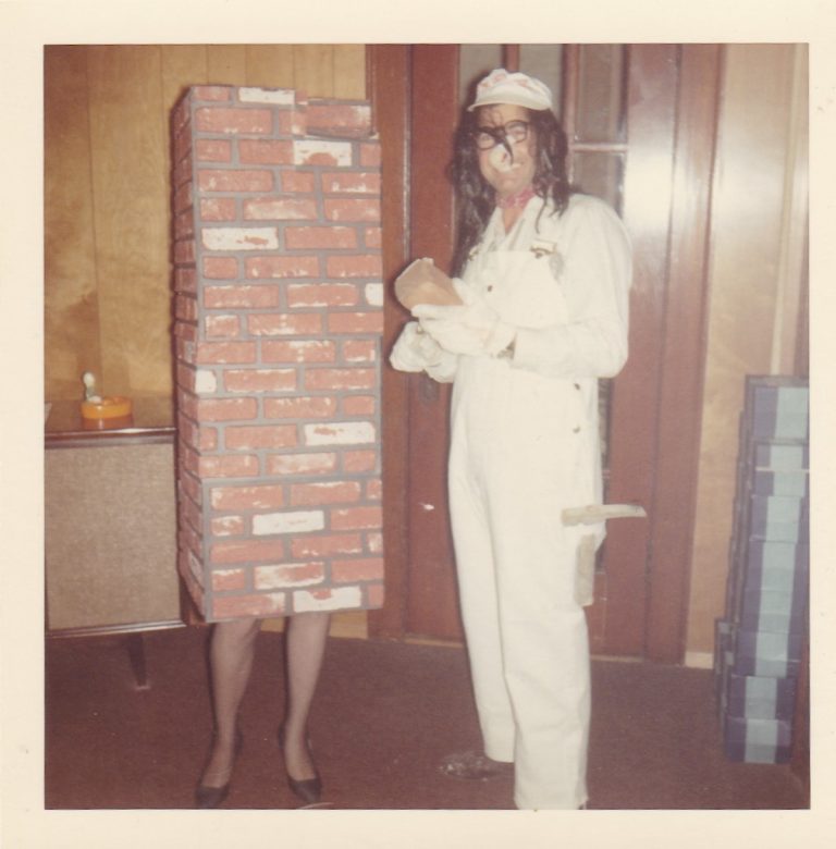 Living Color: Strange Square Snapshots - Flashbak