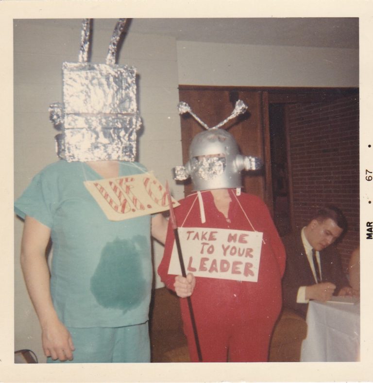 Living Color: Strange Square Snapshots - Flashbak