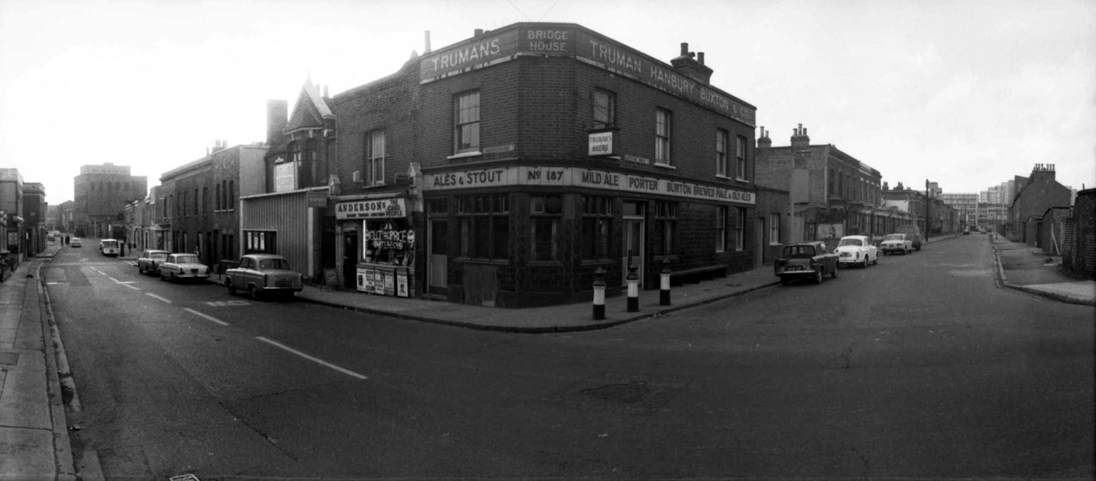 East London 1960s panoramas-16 - Flashbak