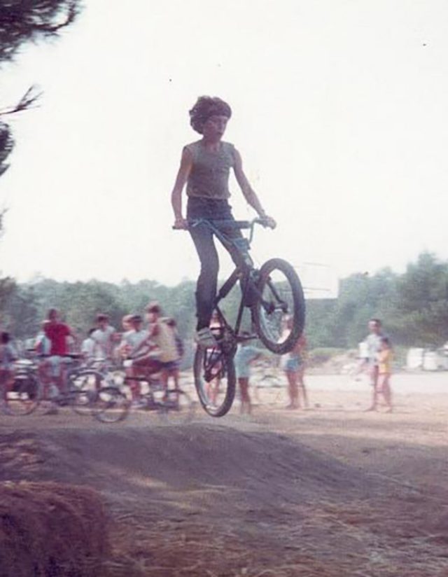 Snapshots of Kids Bike Jumping in the 1970s - Flashbak
