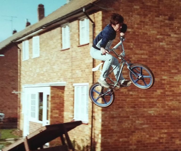 Snapshots of Kids Bike Jumping in the 1970s - Flashbak
