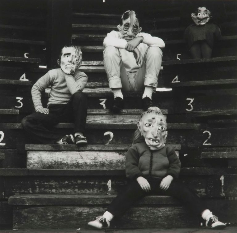 Ralph Eugene Meatyard : Masks And Dolls - Flashbak