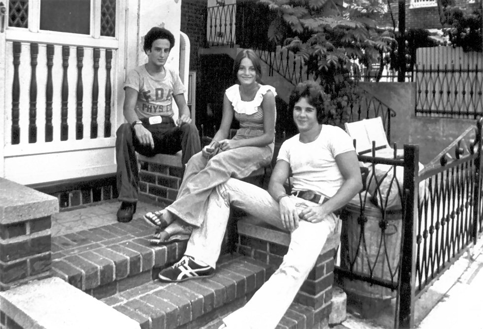 57th St Stoop Bell Bottoms Platform Shoes 1977 70s Brooklyn a - Flashbak