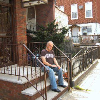 The Old Stoop Brooklyn in 2009 - Flashbak