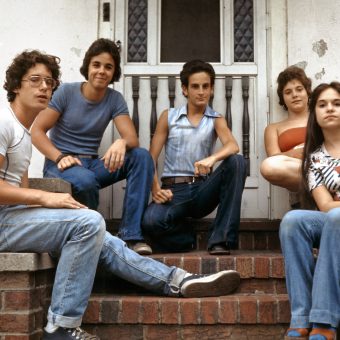 brooklyn stoop - Flashbak