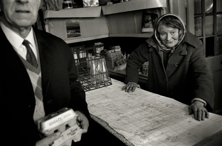 Dublin in 1991: Photographing The Feeling Of A City On The Edge - Flashbak