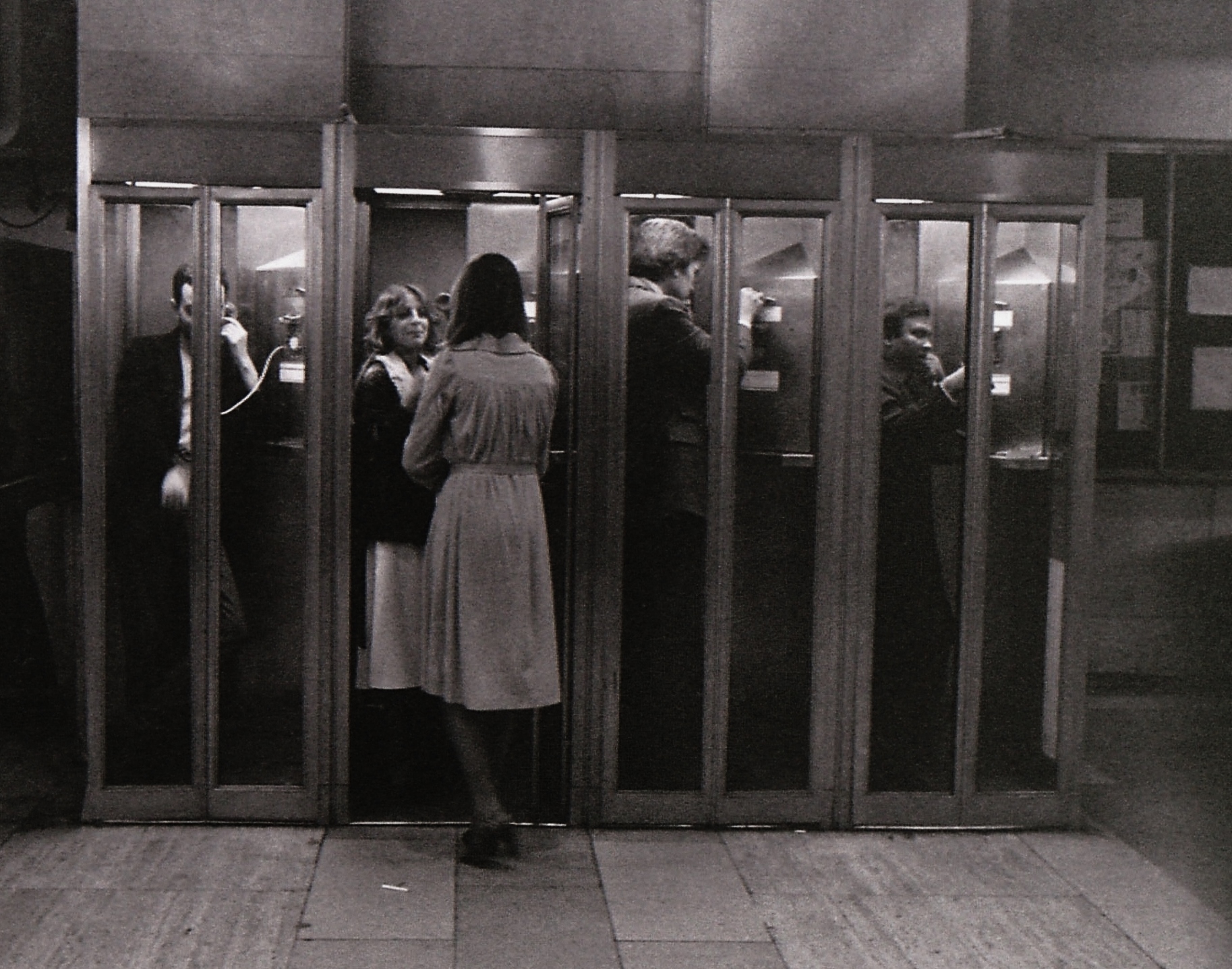 A Year Living In Grand Central: A Photographer's Pictures From 1978 - Flashbak