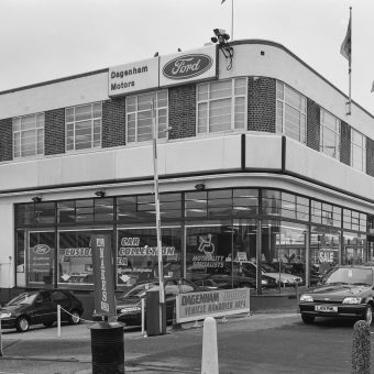 Dagenham Motors, New Road, Dagenham, Barking & Dagenham, 1993 - Flashbak
