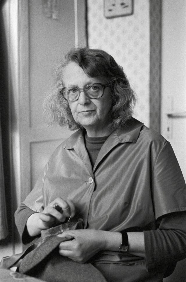 Helga Paris: Women at Work - The 'Unforeseen Beauty' of East German ...