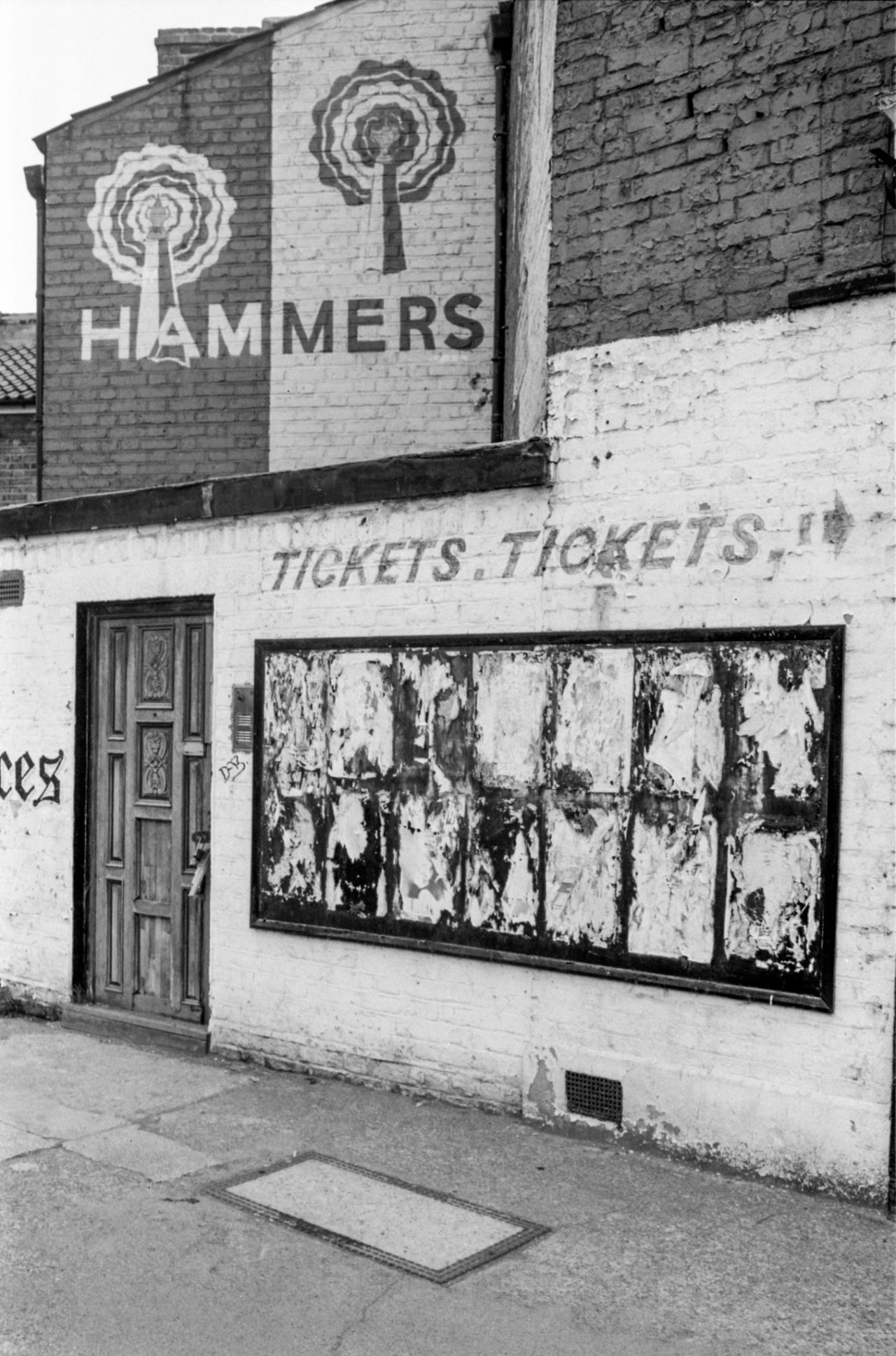 Hammers, Bonner St, Old Ford, Tower Hamlets - Flashbak