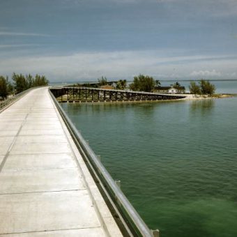 pigeon-key-from-the-seven-mile-bridge-florida-keys_8591385115_o - Flashbak